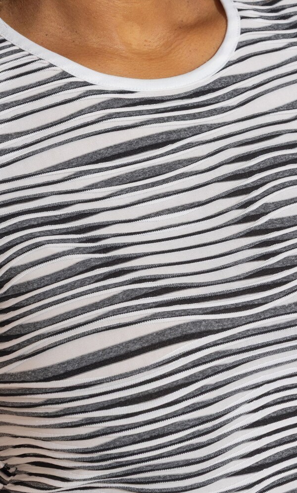 Anna Rose Printed Textured Wave T-Shirt in Black | Klass