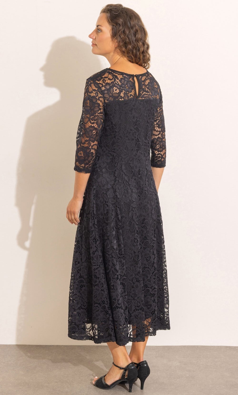 Anna Rose Embellished Lace Midi Dress in Black | Klass